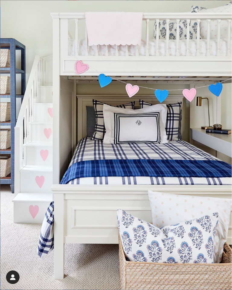10 Inspiring Shared Room Layouts for Girls & the Perfect Bedding for ...